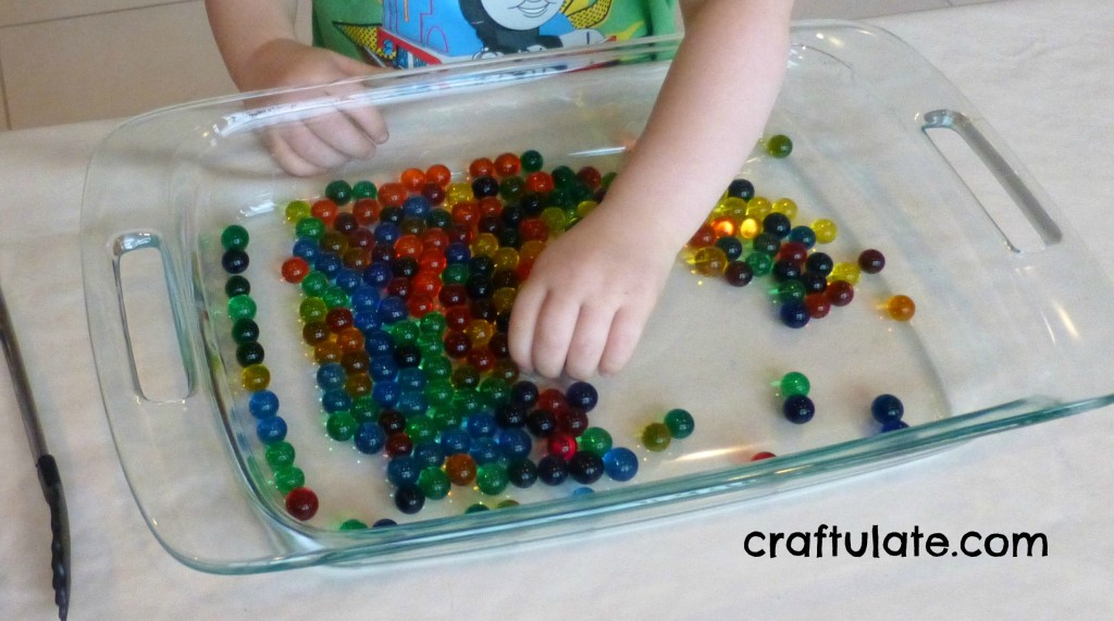 Colour Sorting with Water Beads