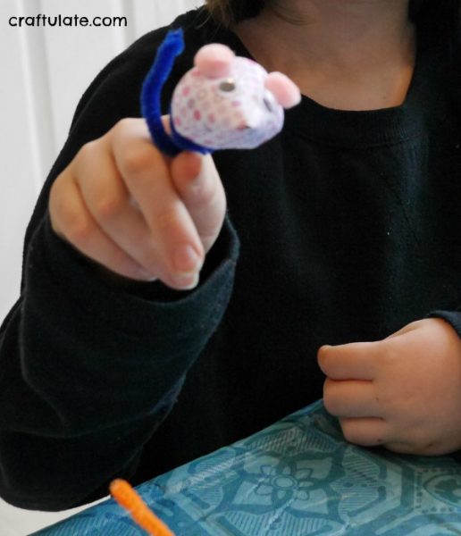 Mouse Finger Puppets – Craftulate