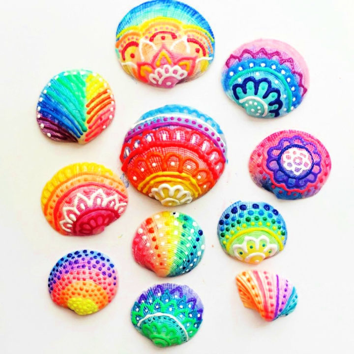 25 Easy Seashell Crafts and Decor Ideas - Craftulate